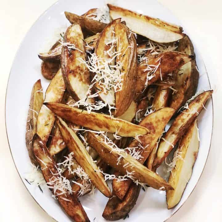 Crisp Italian Roasted Potatoes (With Pecorino And Rosemary) - Keeping ...