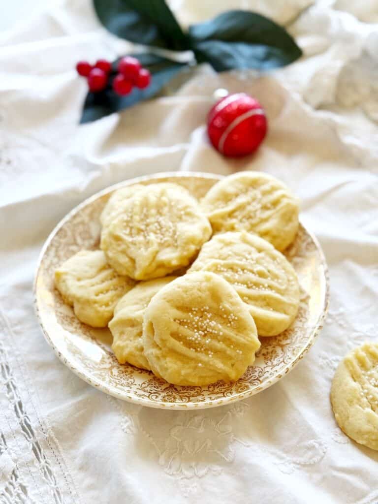 Whipped Italian Anise Shortbread Cookies - Keeping It Simple Italian
